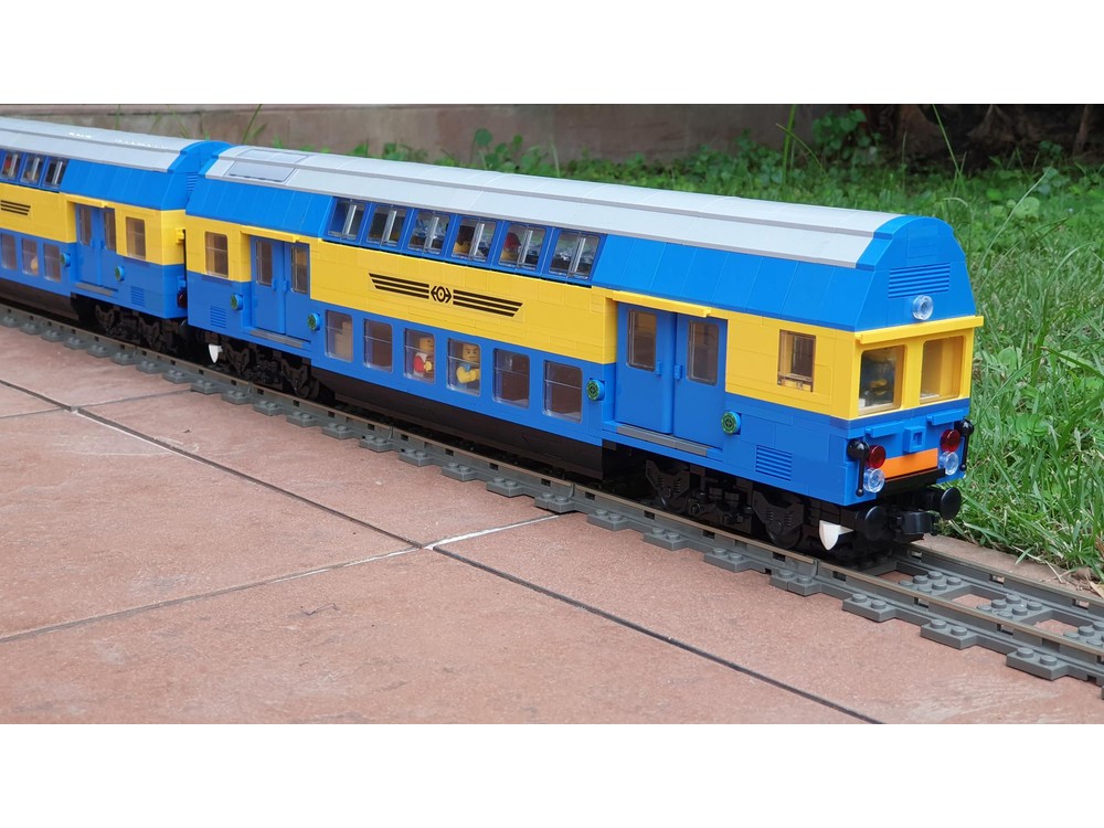 LEGO MOC Double Deck Train Car (version 1) by langemat | Rebrickable ...