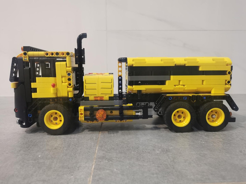 LEGO MOC Hook Arm Truck by legoRookie2021 | Rebrickable - Build with LEGO