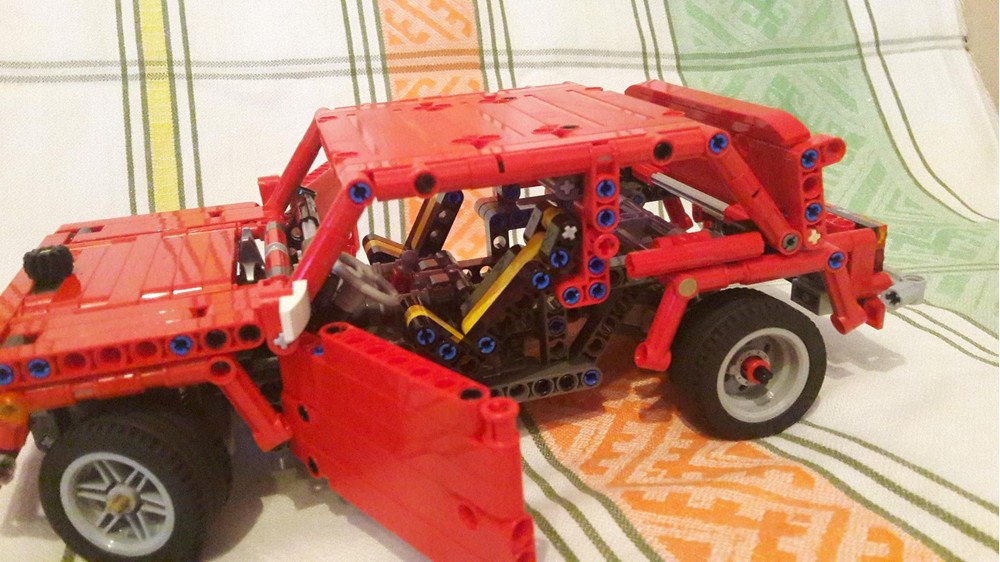 LEGO MOC 1970s Fiat 124 by scynox | Rebrickable - Build with LEGO