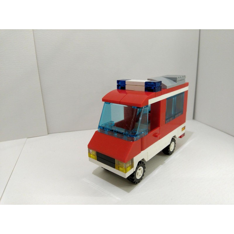 LEGO MOC-60826 Fire Chief / Command van by SimComNet | Rebrickable ...