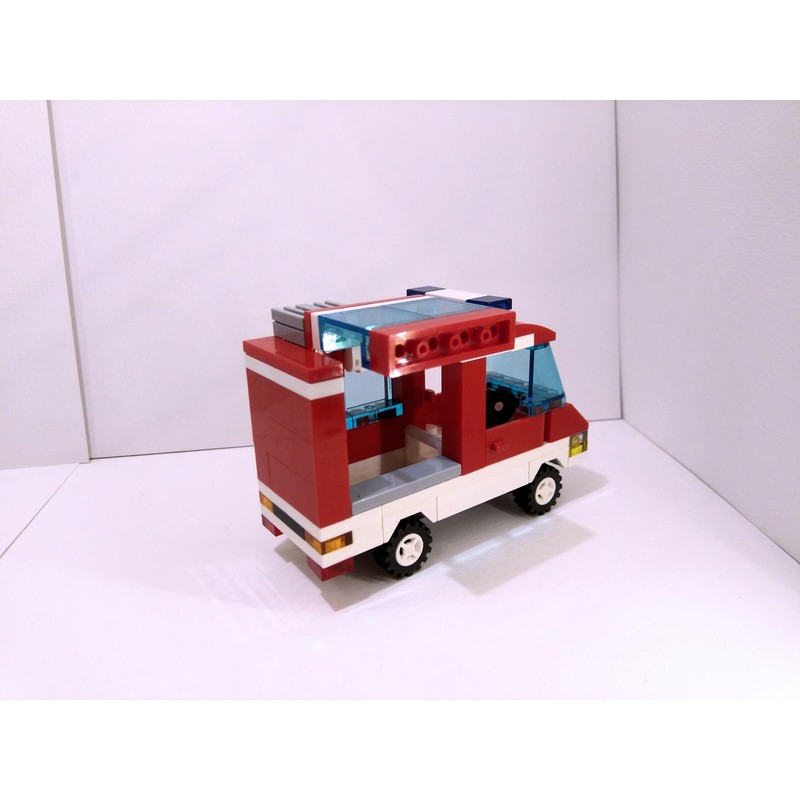 LEGO MOC-60826 Fire Chief / Command van by SimComNet | Rebrickable ...
