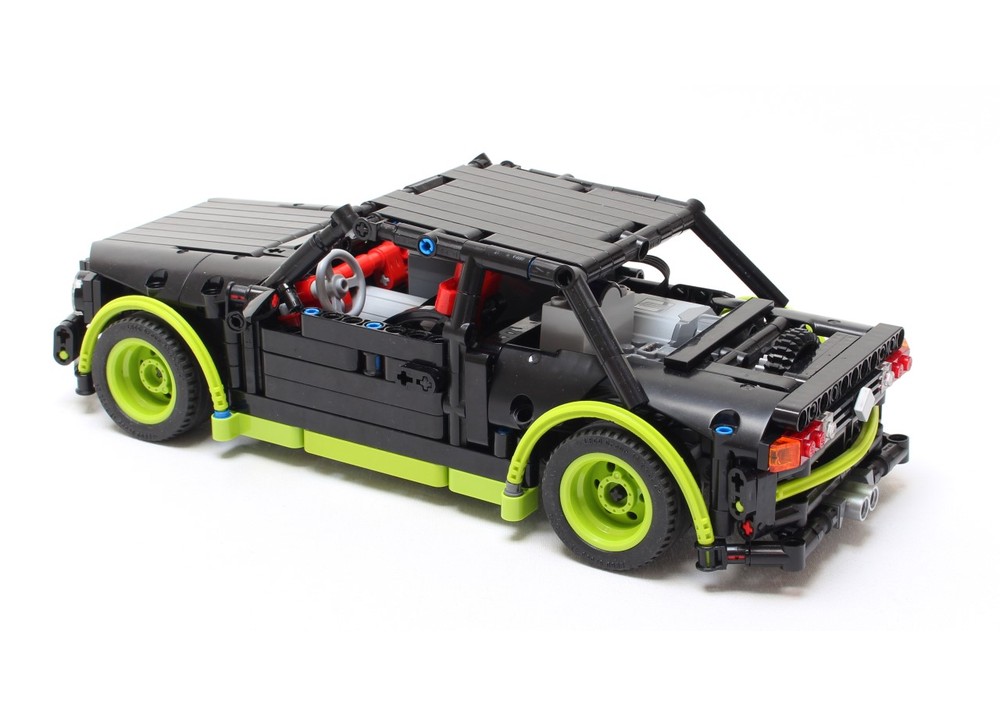 LEGO MOC Black Sedan Motorized Car by Nico71 | Rebrickable - Build with ...