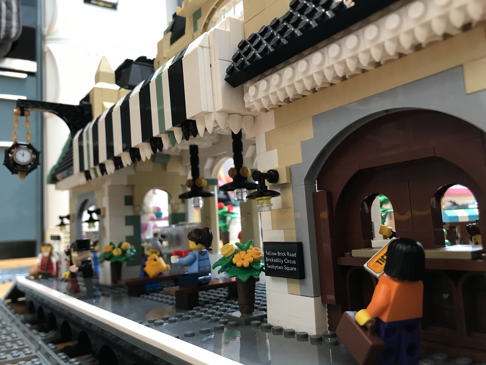 LEGO MOC Brickston Station by tomclarke | Rebrickable - Build with LEGO