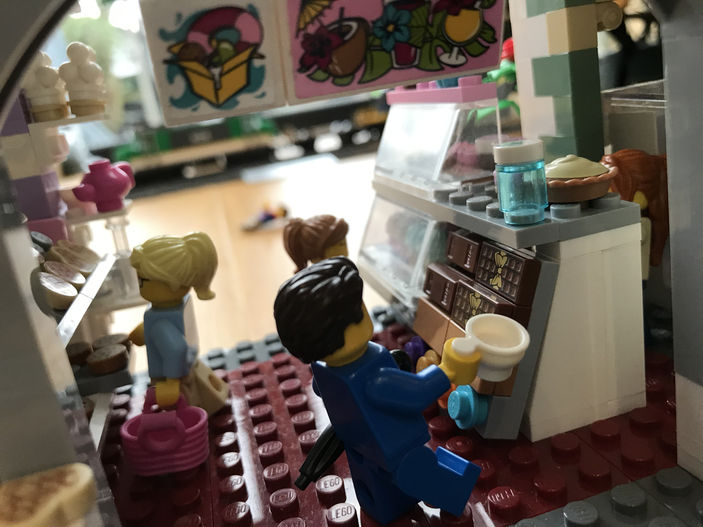 LEGO MOC Brickston Station by tomclarke | Rebrickable - Build with LEGO