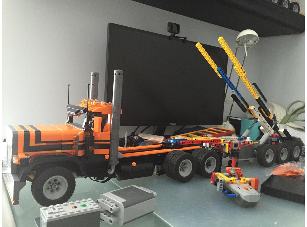 LEGO MOC Peterbilt 389 with Ultra Sleeper by motomatt | Rebrickable ...