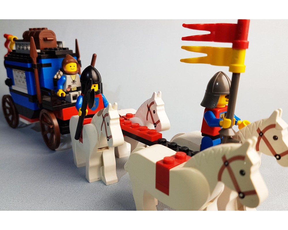 LEGO MOC Medieval Queen's Carriage by fidi70 | Rebrickable - Build with ...