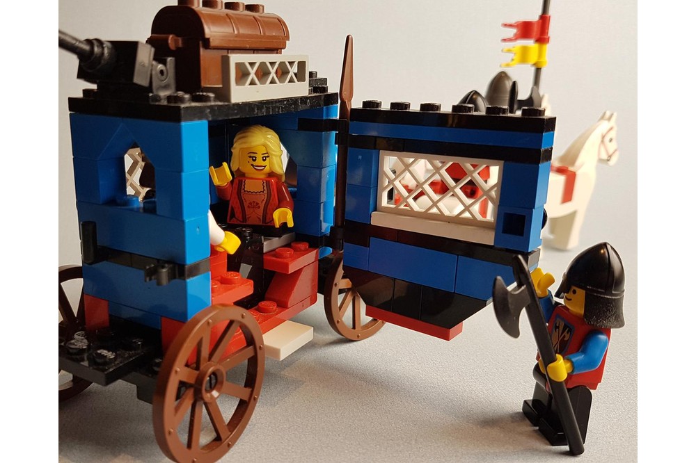 LEGO MOC Medieval Queen's Carriage by fidi70 | Rebrickable - Build with ...