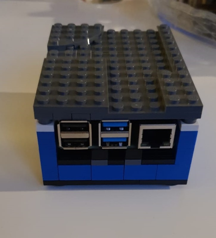 LEGO MOC Raspi 4 Case by Christoph | Rebrickable - Build with LEGO