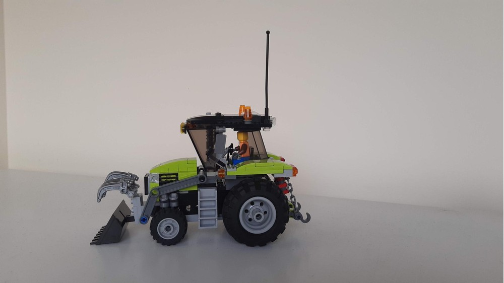 LEGO MOC Big Green Tractor by caro84g | Rebrickable - Build with LEGO