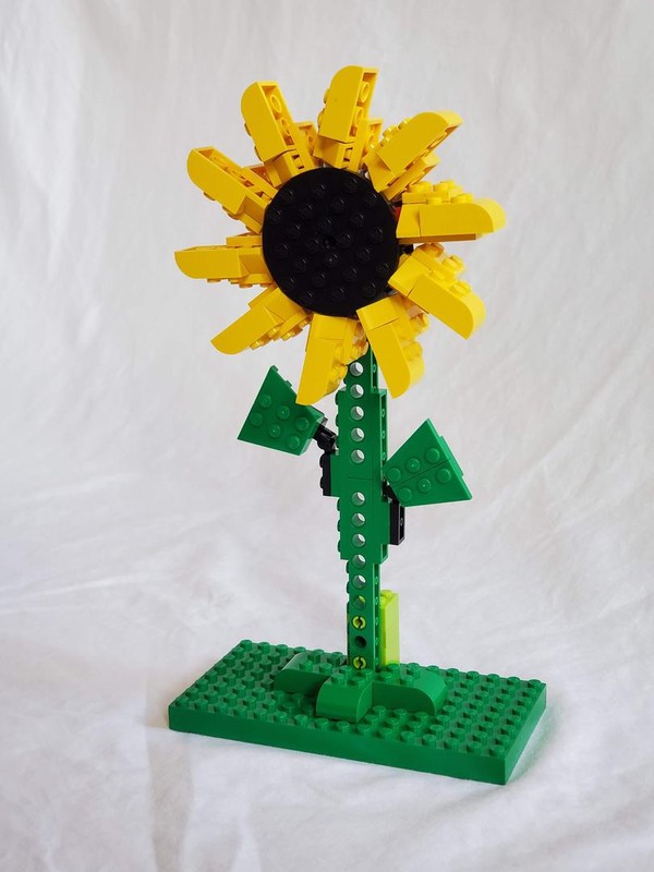 LEGO MOC Sunny the Sunflower by alohasurf | Rebrickable - Build with LEGO