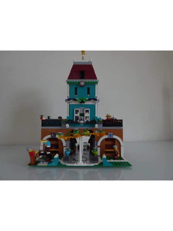 LEGO MOC 10270 Alternate Bookshop by vhenco | Rebrickable - Build with LEGO