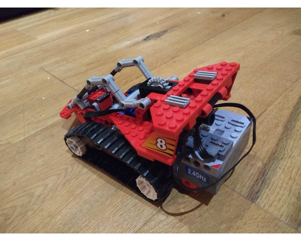 LEGO MOC Tread Trekker RC chassis by HighKing | Rebrickable - Build ...