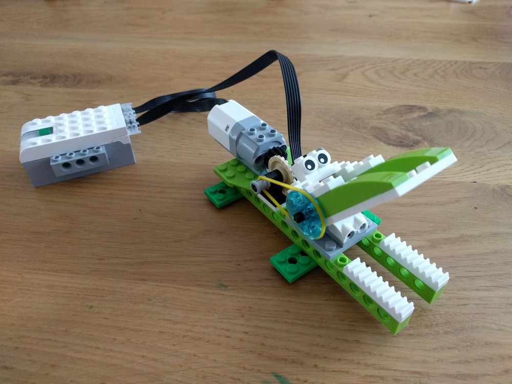 LEGO MOC WeDo 2.0 Crocodile by BasJansen | Rebrickable - Build with LEGO