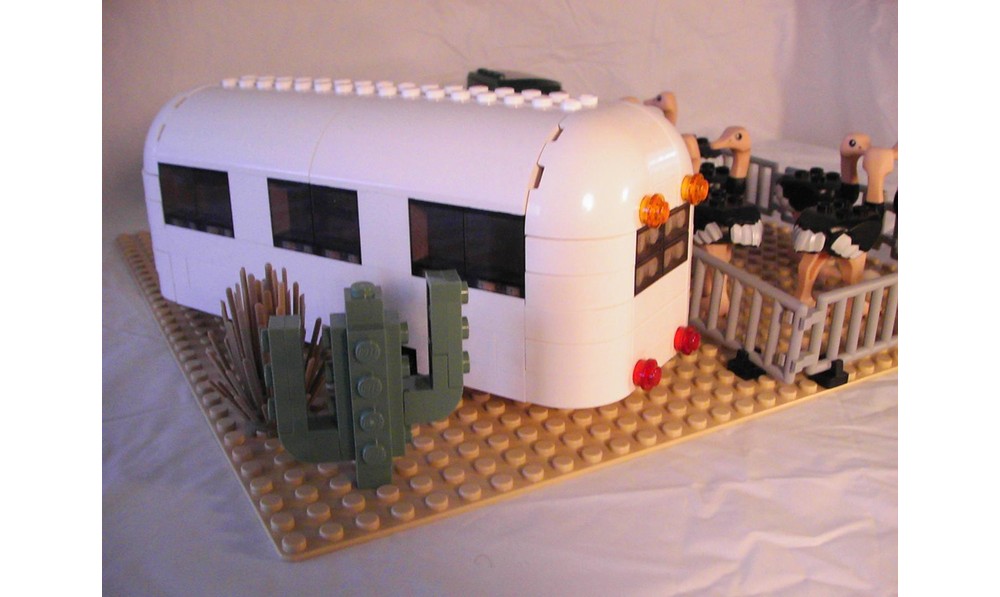 LEGO MOC AIRSTREAM Trailer by RTN_LNA | Rebrickable - Build with LEGO