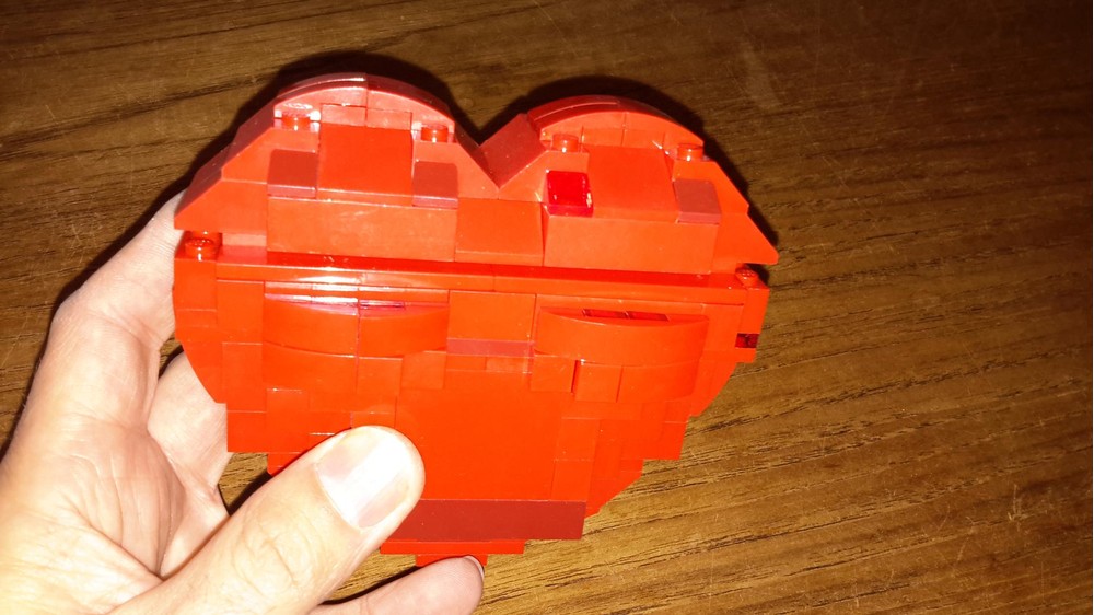 LEGO MOC Valentine's Heart Box by LegoOri | Rebrickable - Build with LEGO