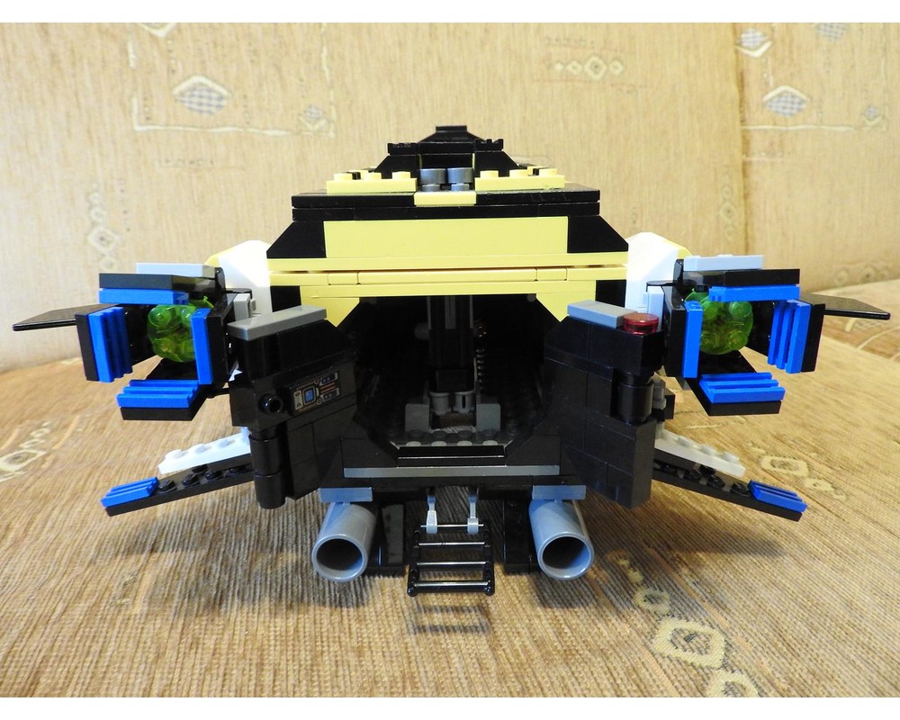 LEGO MOC Space Landing Craft "Gator" by KarolWes | Rebrickable - Build ...