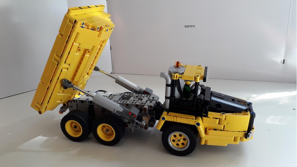 LEGO MOC Half Scale Articulated Hauler by LegoGlen | Rebrickable ...
