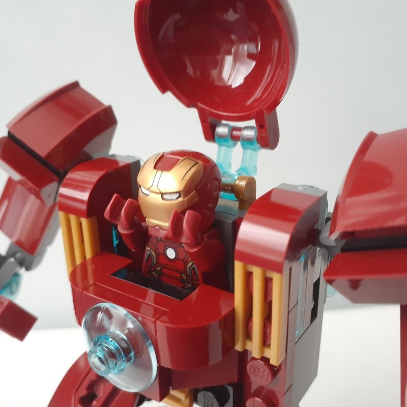 LEGO MOC Hulkbuster Mech (Mark 44) by PRbrickbuilder | Rebrickable ...