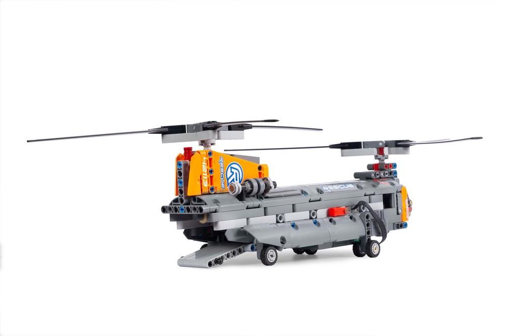 LEGO MOC 42113 B Model - Boeing Chinook CH-47 (Motorized) by ...