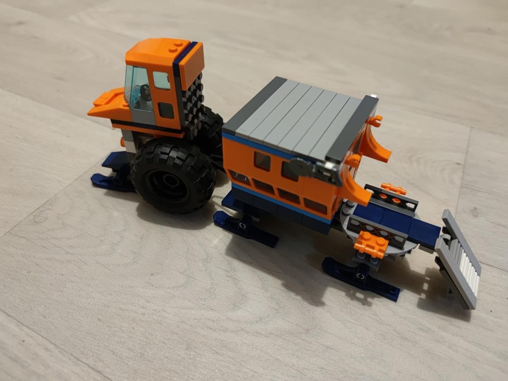 LEGO MOC Arctic Tractor by silenfu | Rebrickable - Build with LEGO