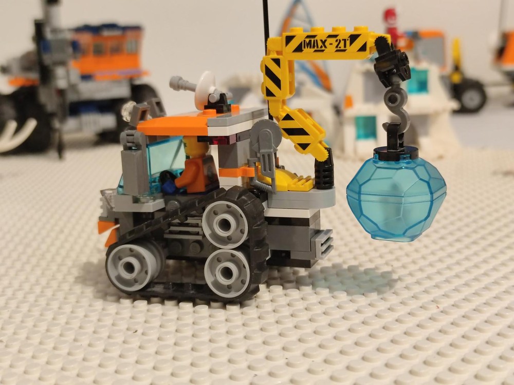 LEGO MOC Arctic Ice Crawler - 60033 alt build by silenfu | Rebrickable ...