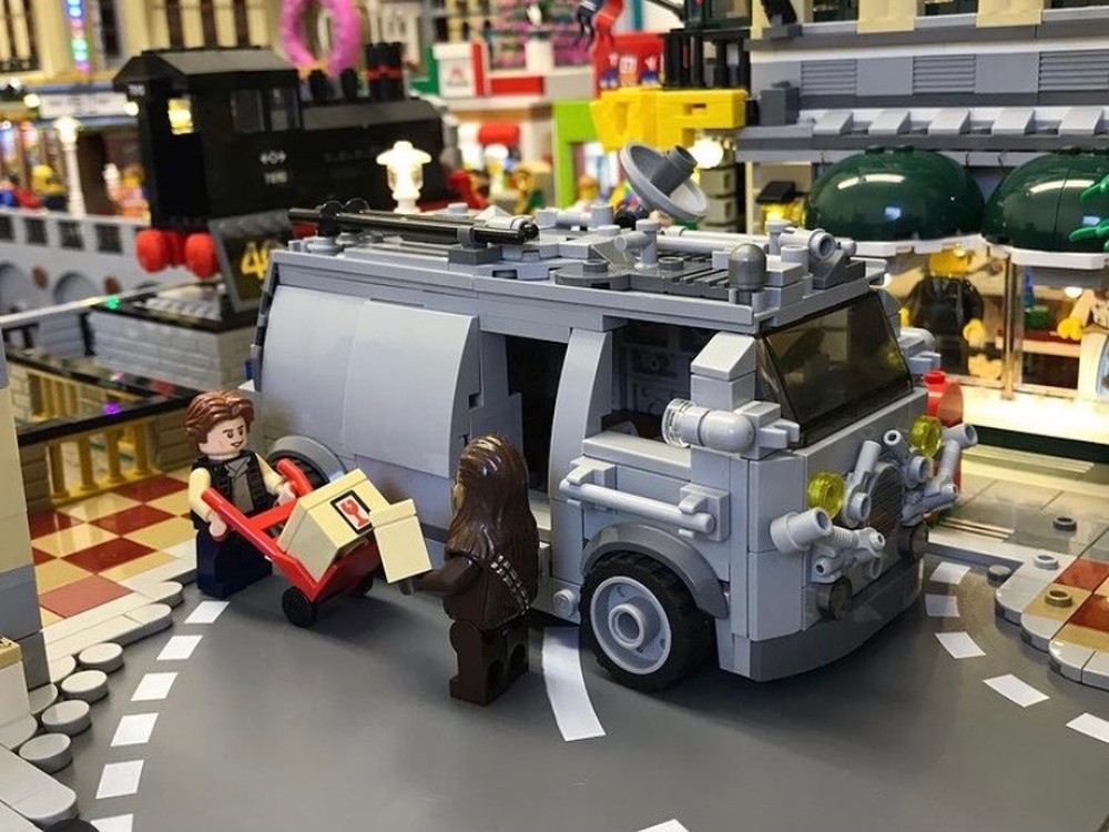 LEGO MOC Han and Chewie's Millennium Falcon Van by BeebBuilds ...
