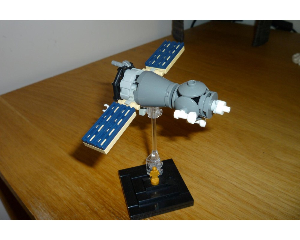 LEGO MOC Soyuz 1:110 by mitrovich | Rebrickable - Build with LEGO