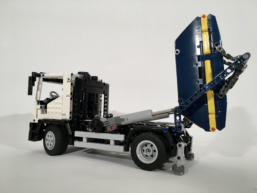 LEGO MOC Iveco Eurocargo Skip Loader by thirdwigg | Rebrickable - Build ...