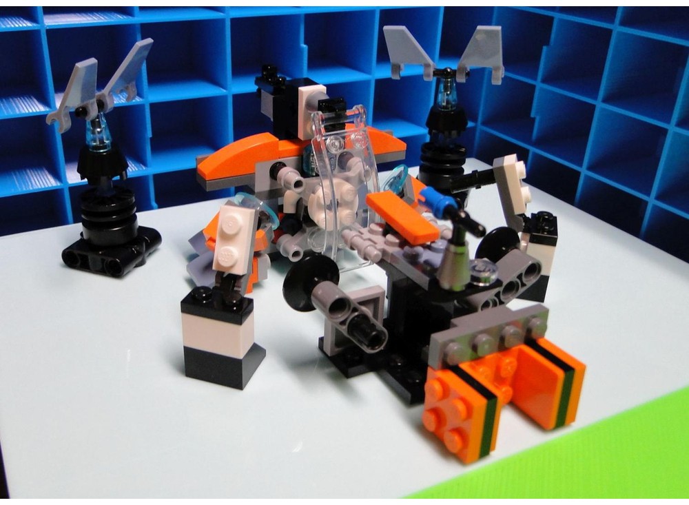 LEGO MOC Cyber Drone Lockdown by E_Ryde | Rebrickable - Build with LEGO