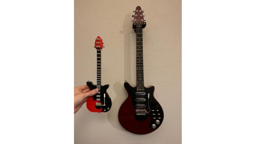 LEGO MOC BMG Brian May custom built Guitar Red Special + Display stand ...