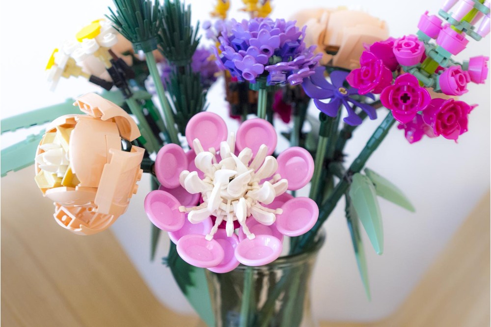 LEGO MOC a01 Easter Lily - Ultimate Flower Collection by tmunz ...