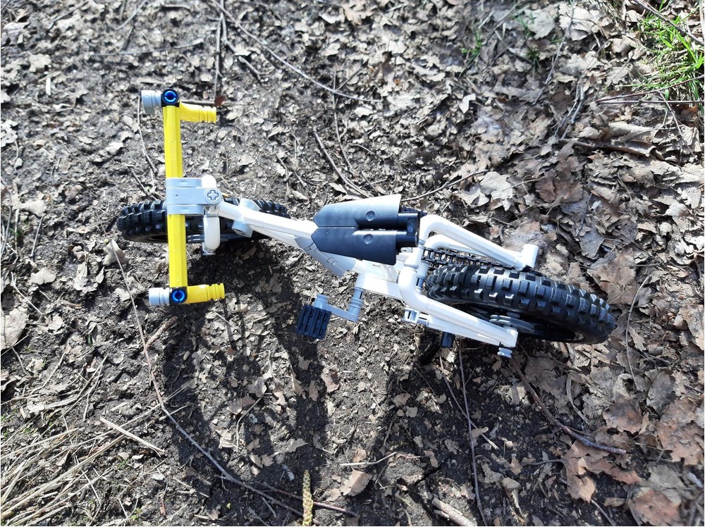 LEGO MOC-72434 Mountain Bike by SFH_Bricks | Rebrickable - Build with LEGO