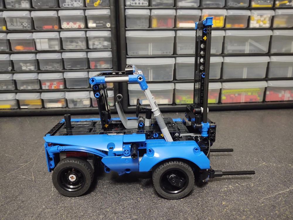 LEGO MOC Forklift by TnT-Workshop | Rebrickable - Build with LEGO