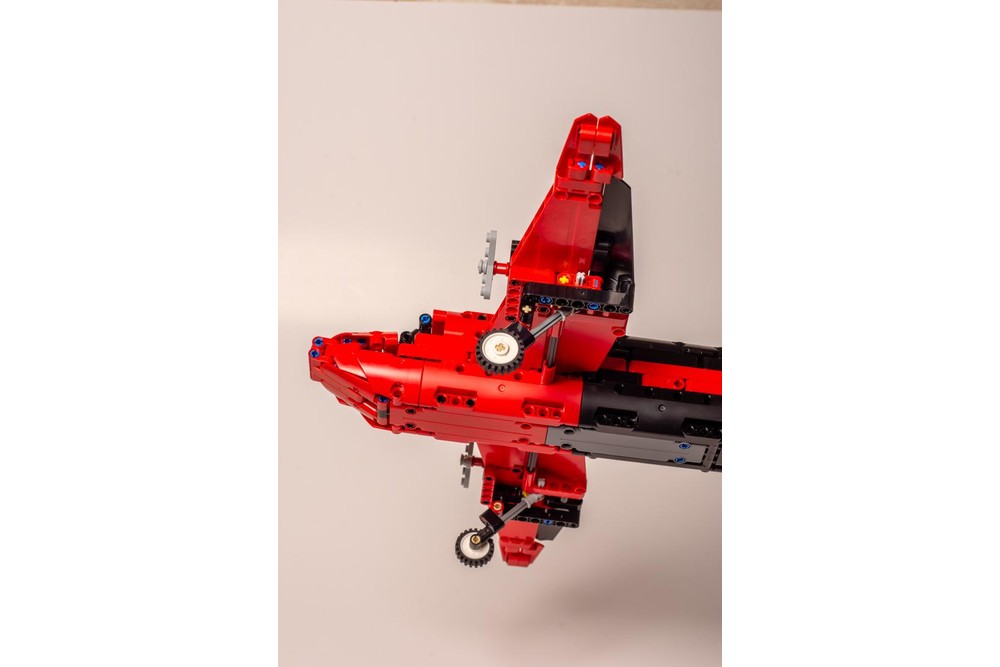 LEGO MOC Red Cargo Plane by Brightwood | Rebrickable - Build with LEGO