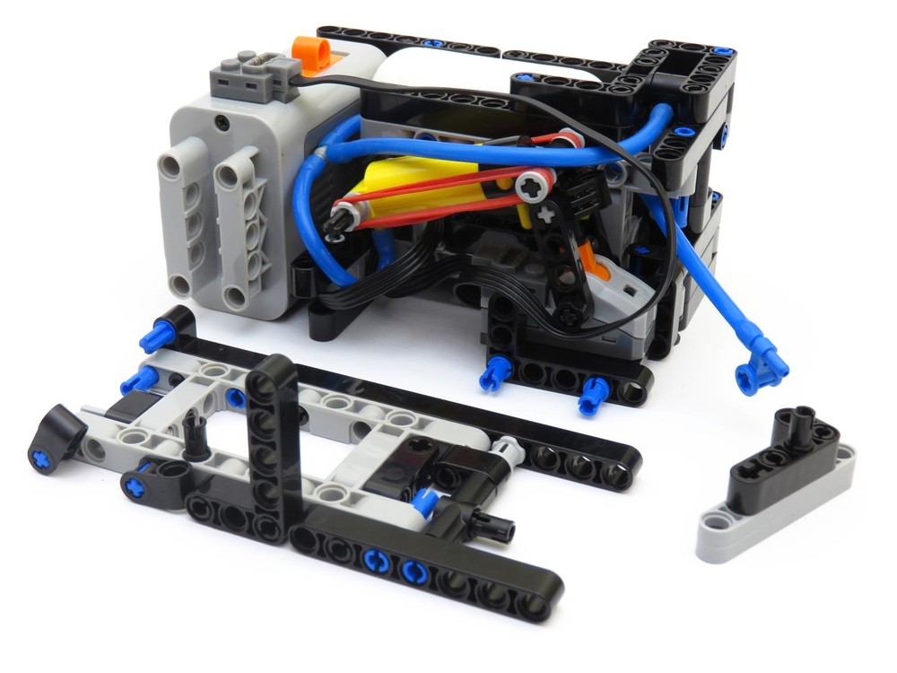 LEGO MOC Automatic Motorized Compressor by mocbuild101 | Rebrickable ...