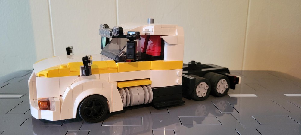 LEGO MOC White-Yellow Semi Truck by Brick_Lizard | Rebrickable - Build ...