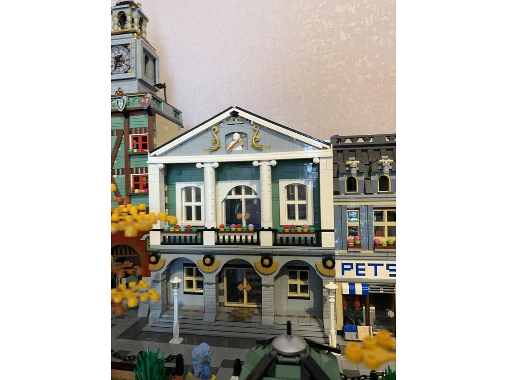 LEGO MOC Town Hall by Minique85 | Rebrickable - Build with LEGO