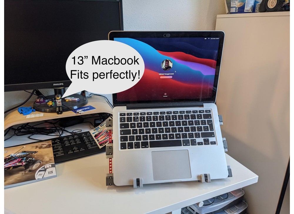 LEGO MOC Adjustable laptop/book stand by HighKing | Rebrickable - Build ...