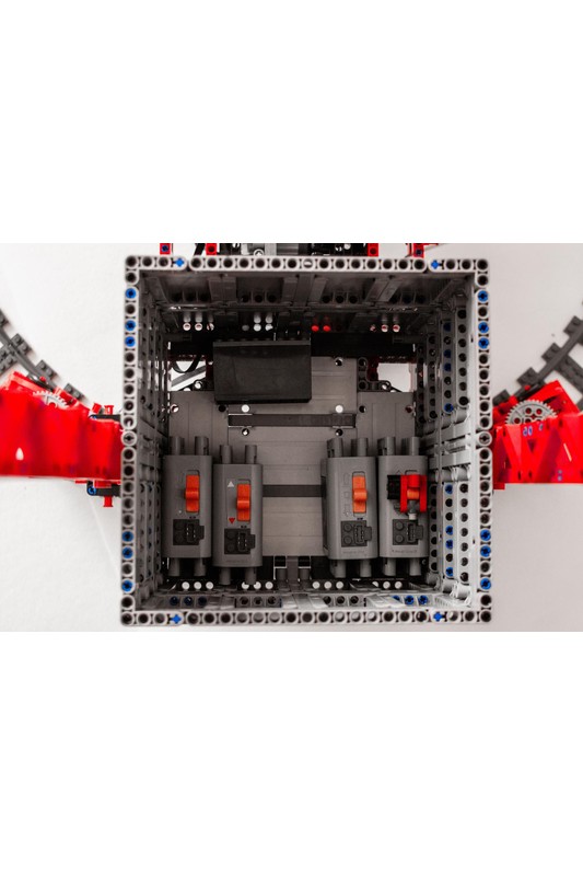 LEGO MOC Mammoet PTC-200-DS Ring Crane by OleJka | Rebrickable - Build ...