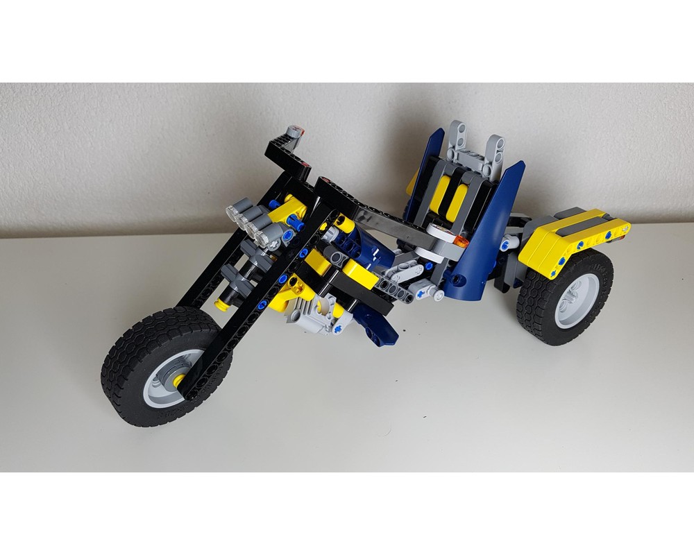 LEGO MOC 42079 Trike by DrPhil | Rebrickable - Build with LEGO