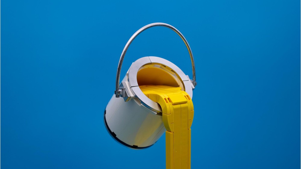 LEGO MOC Paint Pouring on a Minifig Skull by adambetts | Rebrickable ...