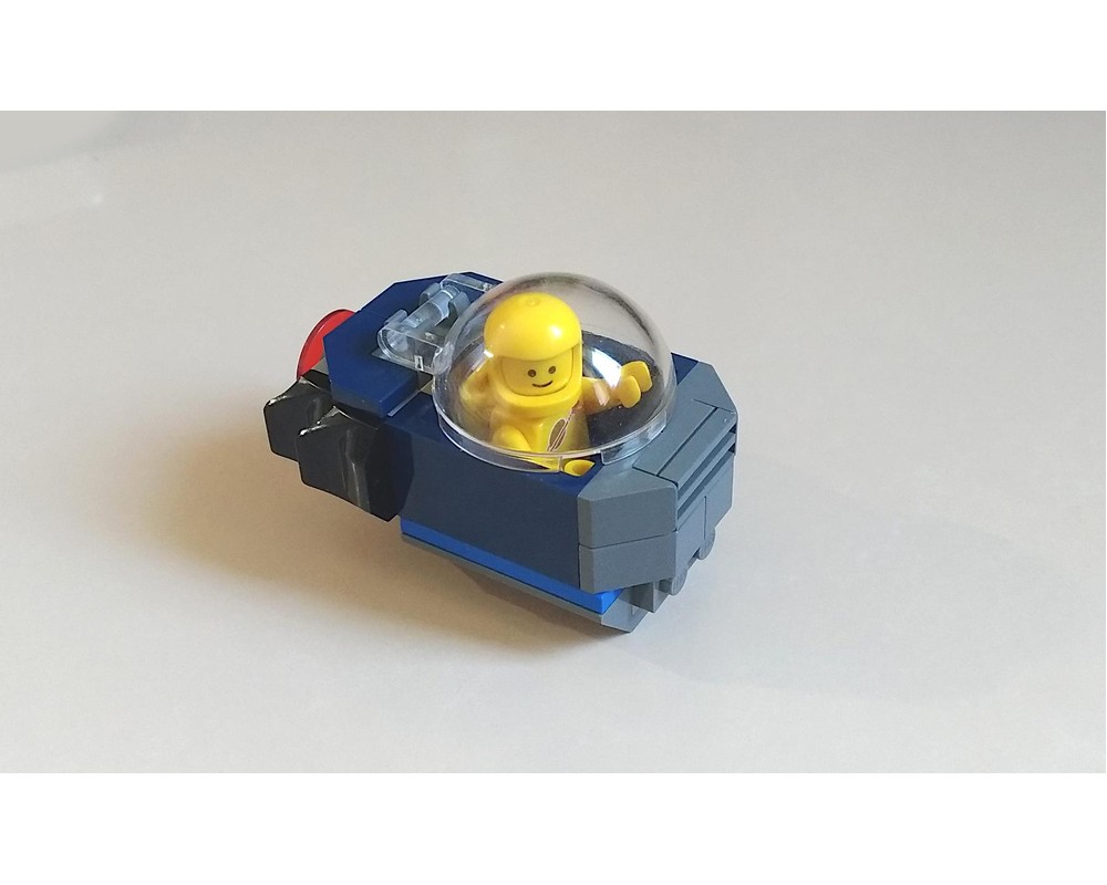 LEGO MOC Smallest enclosed spaceship by msx | Rebrickable - Build with LEGO