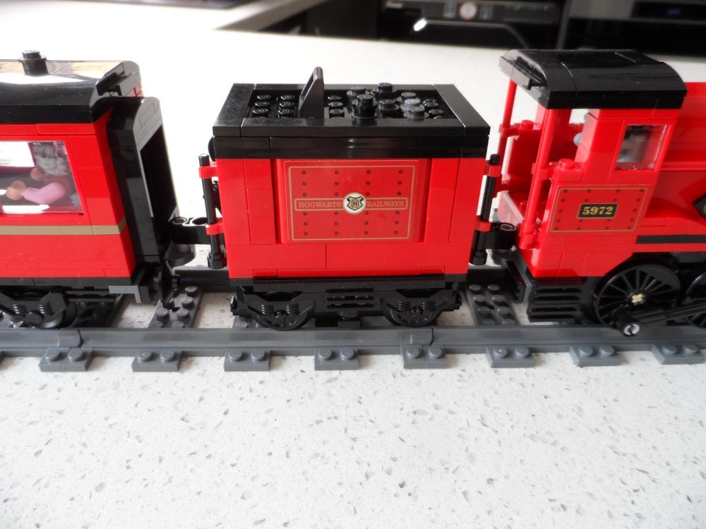 LEGO MOC Power Up Motorised Hogwarts Express 75955 by Sarria ...