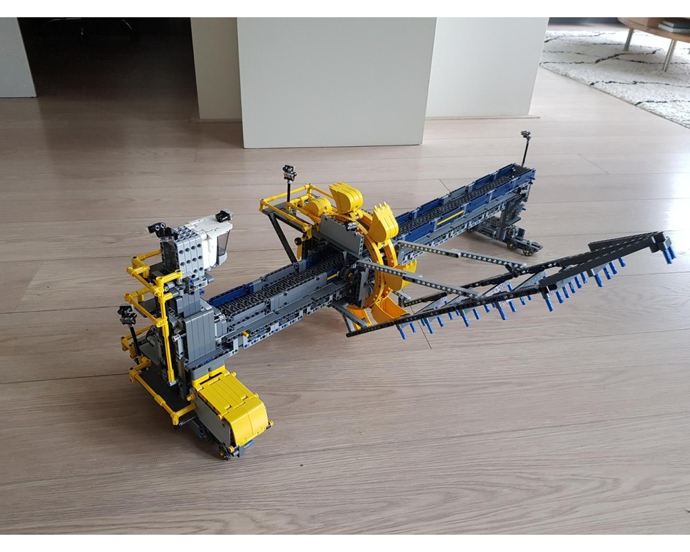 LEGO MOC Bridge Bucketwheel Reclaimer by BertusM | Rebrickable - Build ...