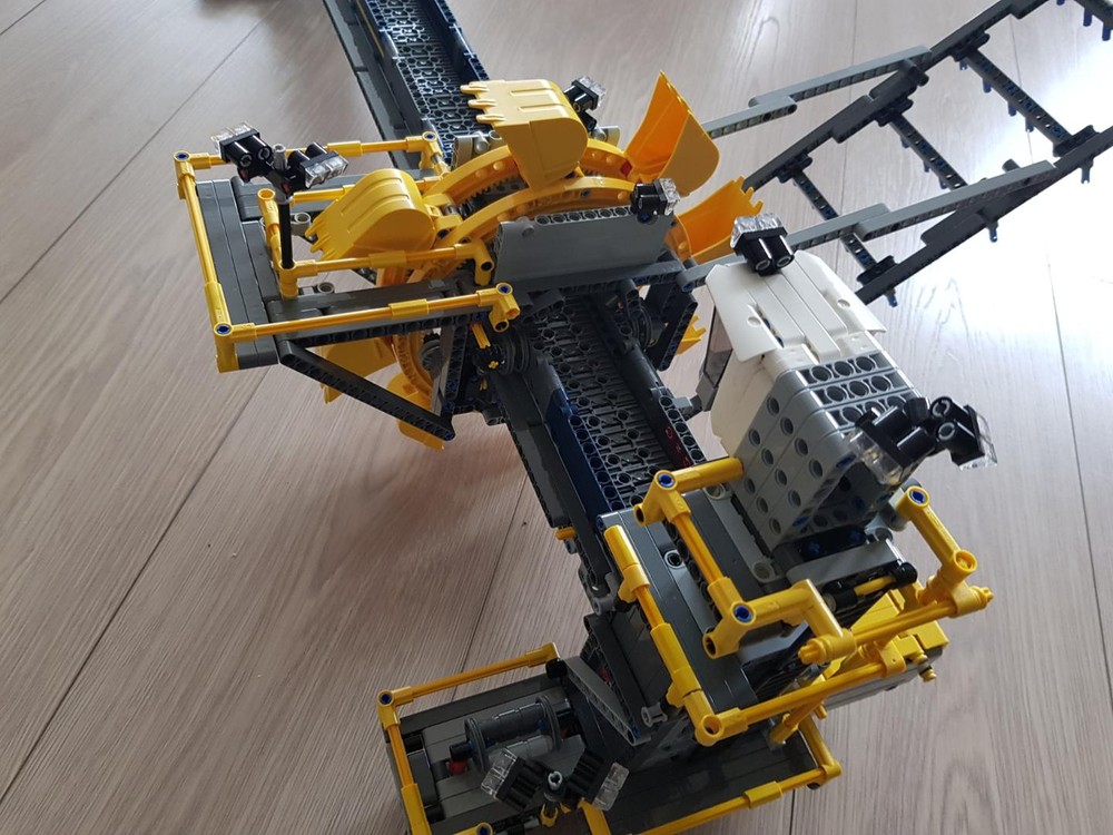 LEGO MOC Bridge Bucketwheel Reclaimer by BertusM | Rebrickable - Build ...