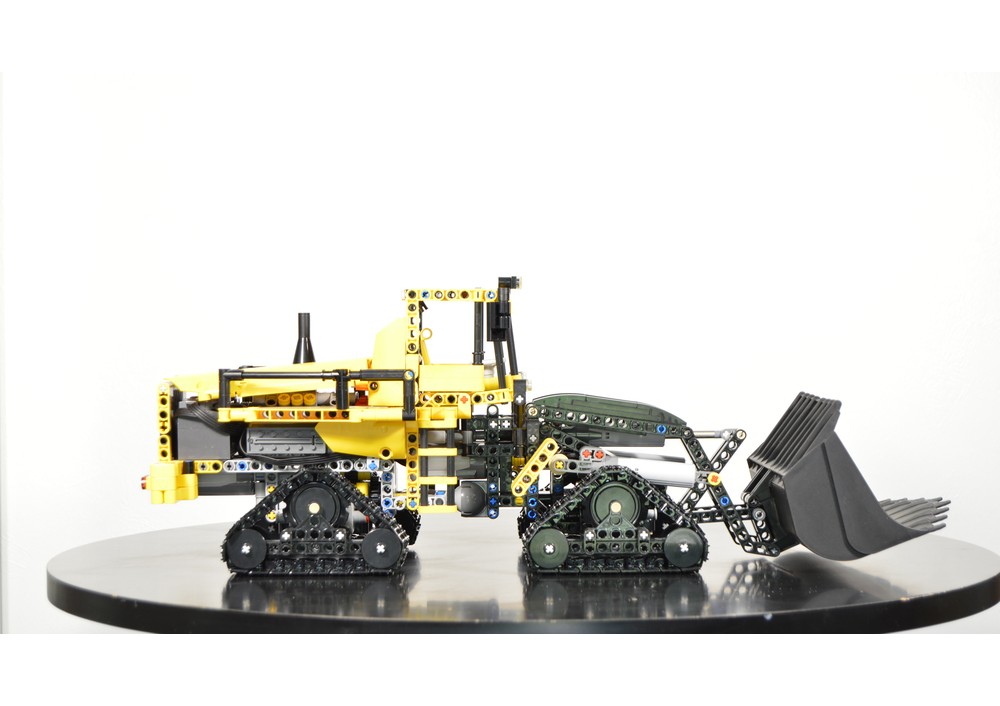 LEGO MOC Articulated Tracked Loader by Superkoala | Rebrickable - Build with LEGO