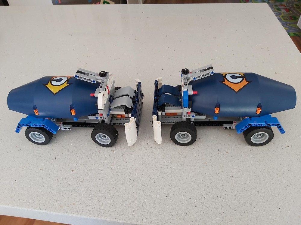 LEGO MOC 42112 Double Racers by LetsBrick | Rebrickable - Build with LEGO