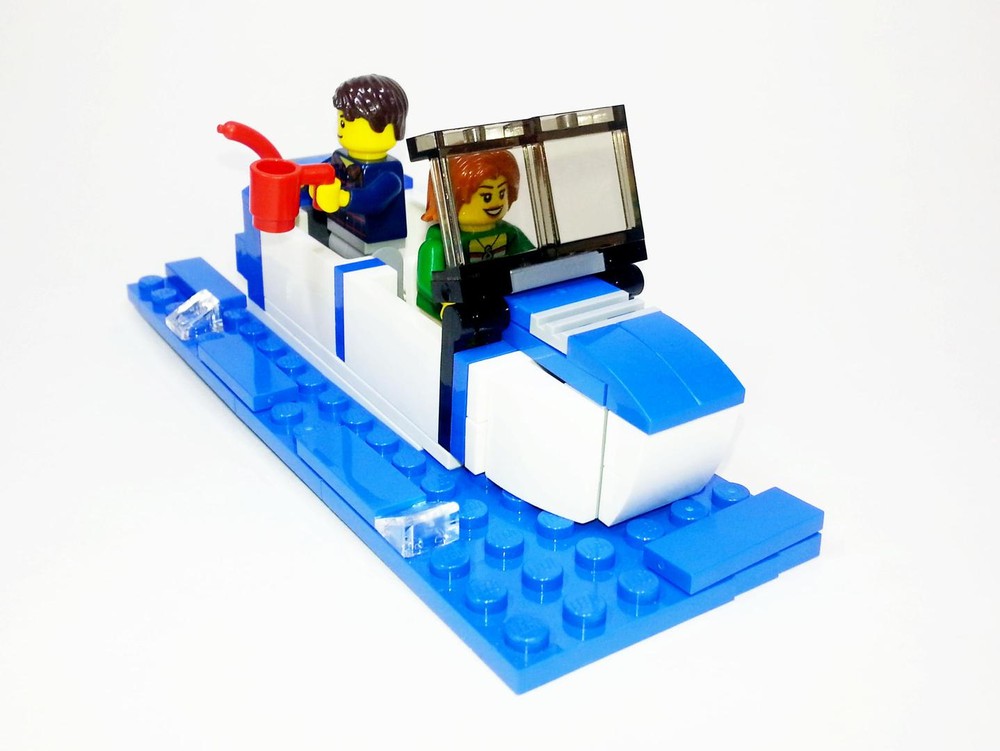 LEGO MOC Speedboat by jncraton | Rebrickable - Build with LEGO