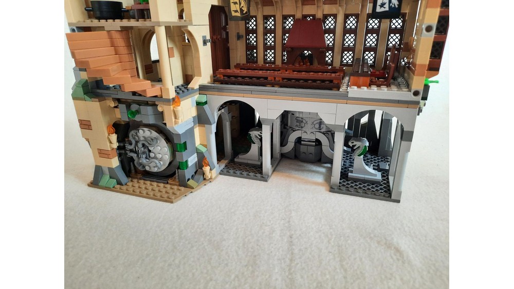 LEGO MOC 76389 as basement/cliffs for 75954 Great Hall (Footprint Mod ...