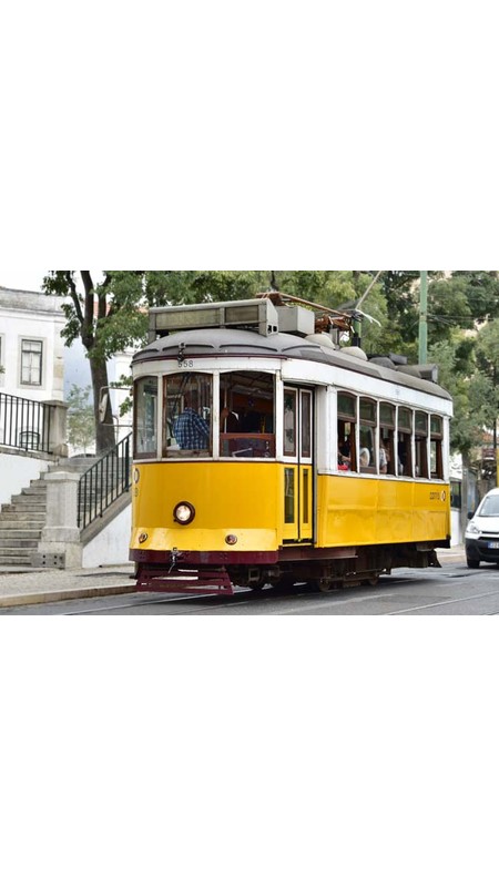 LEGO MOC Lisbon Tram 28 Art (Lisbon, Portugal) by Tiny Bricks ...